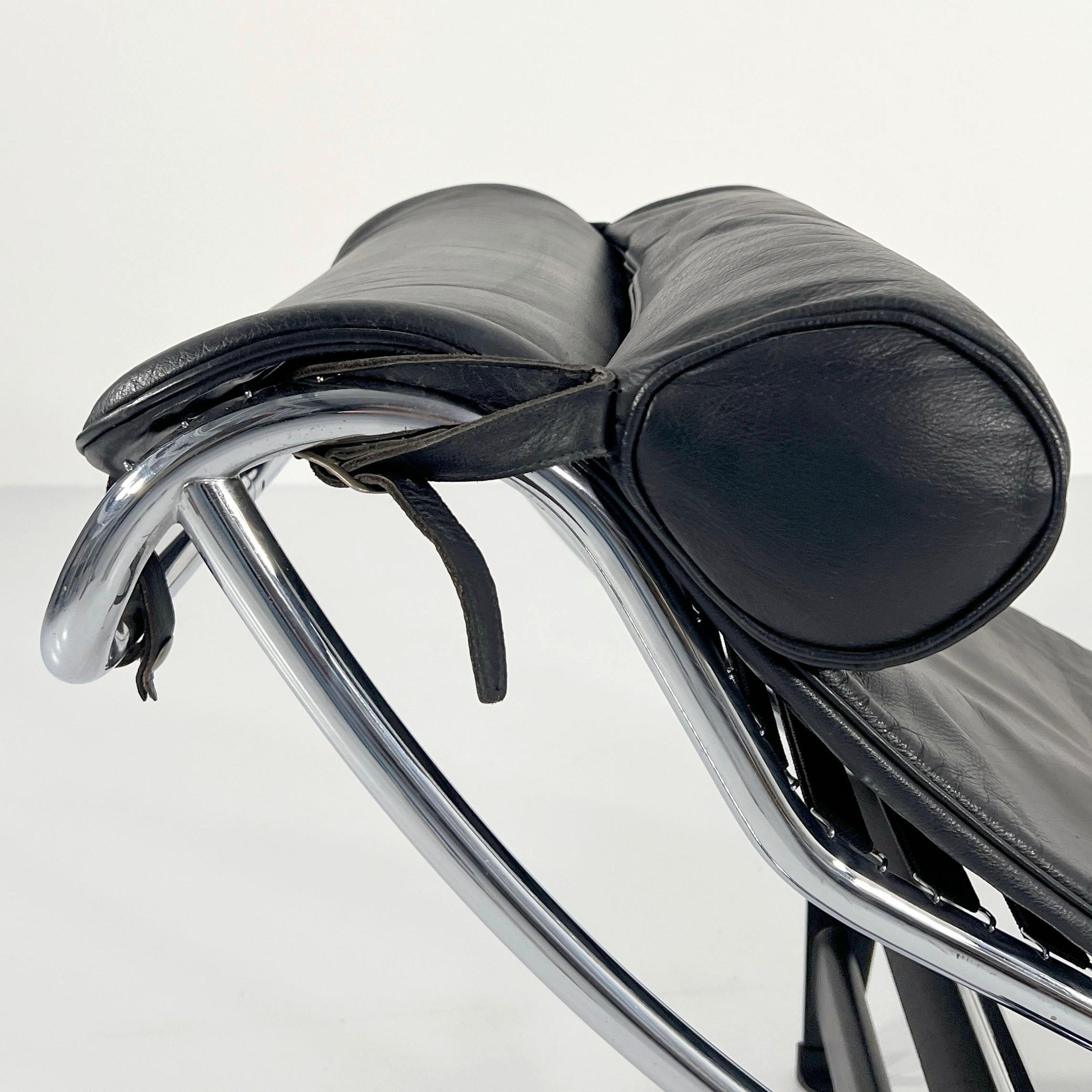 Black LC4 Lounge Chair by Le Corbusier for Cassina, 1970s For Sale at ...