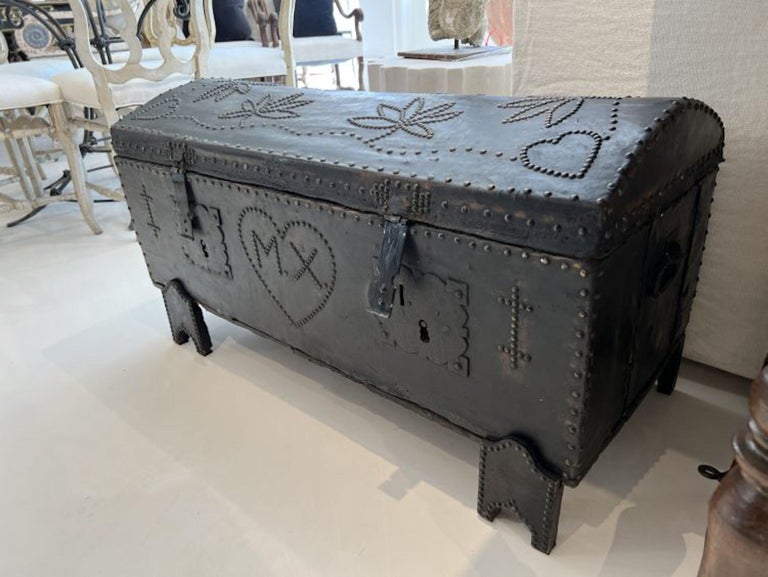 Black Leather Chest on Stand For Sale at 1stDibs
