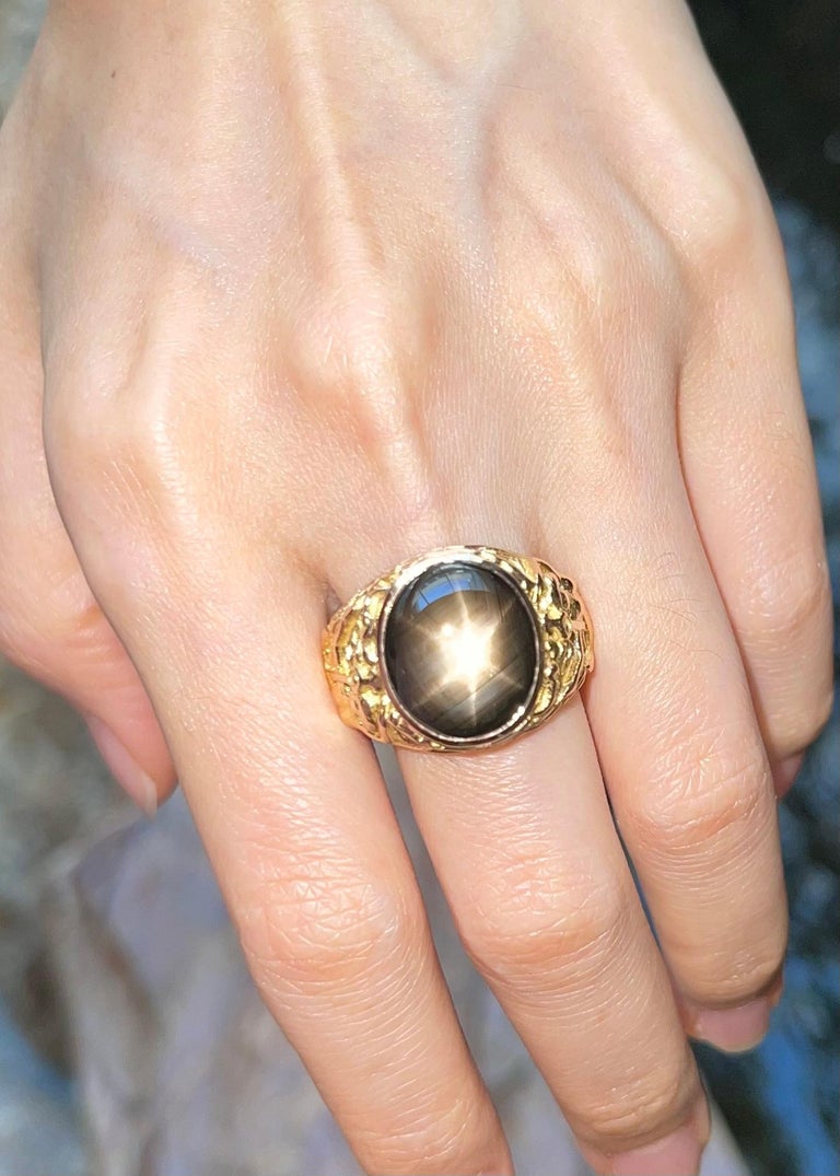 Black Star Sapphire Ring Set in 18k Rose Gold Settings For Sale at 1stDibs
