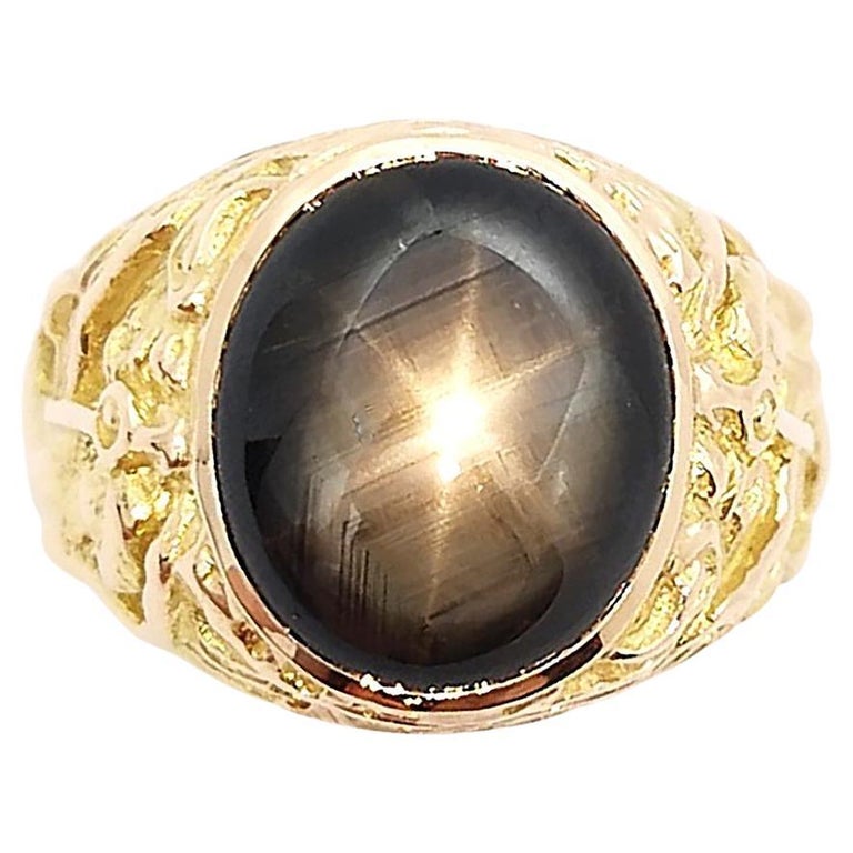 Black Star Sapphire Ring Set in 18k Rose Gold Settings For Sale at 1stDibs