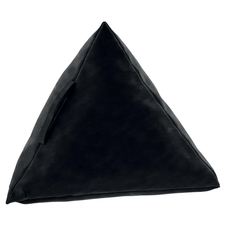 Black Triangle Black-Shaped Pillow, Modern Decorative Eye-Catching ...