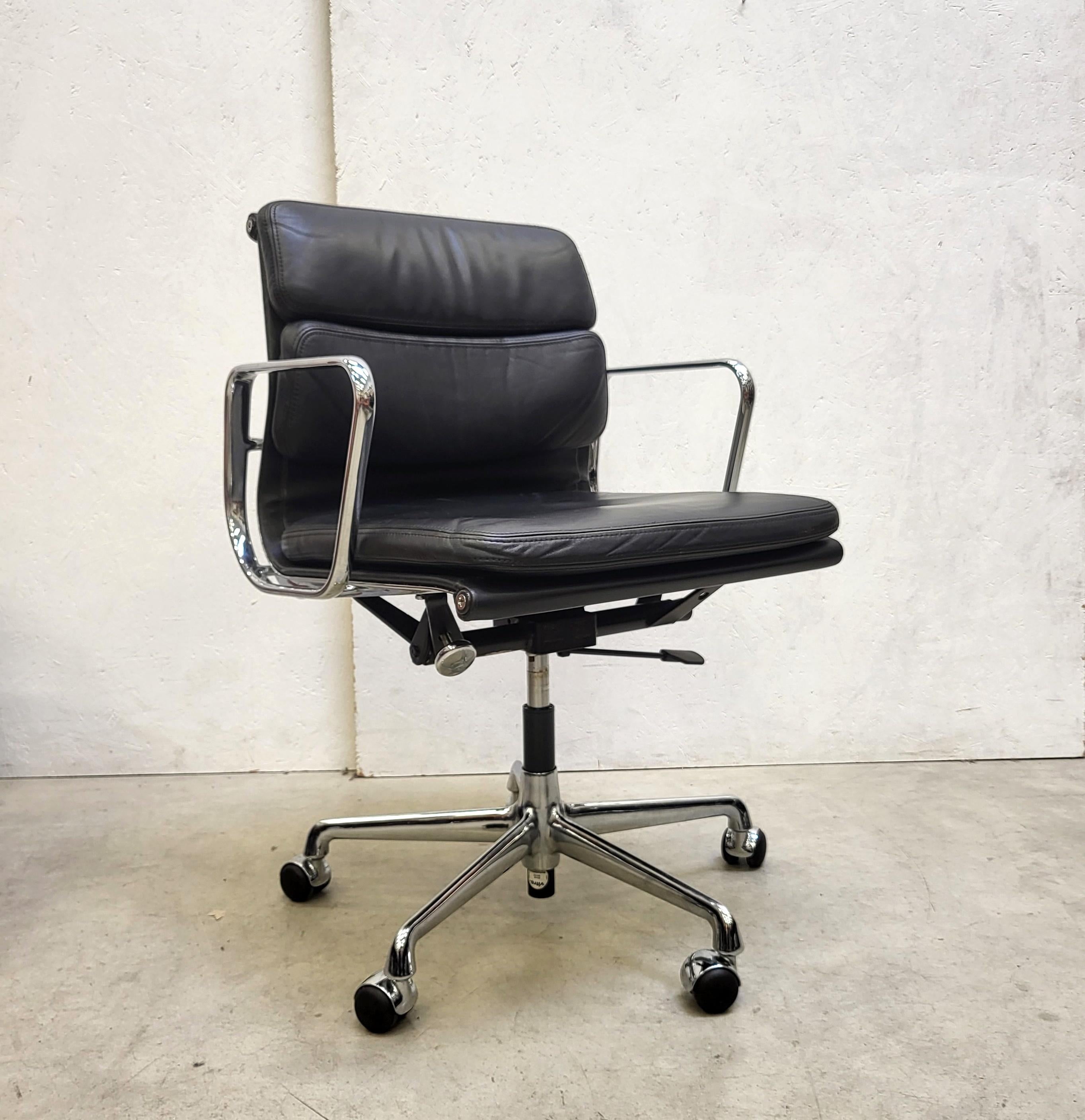 Black Vitra EA217 Soft Pad Office Chair by Charles Eames, 1980s For ...