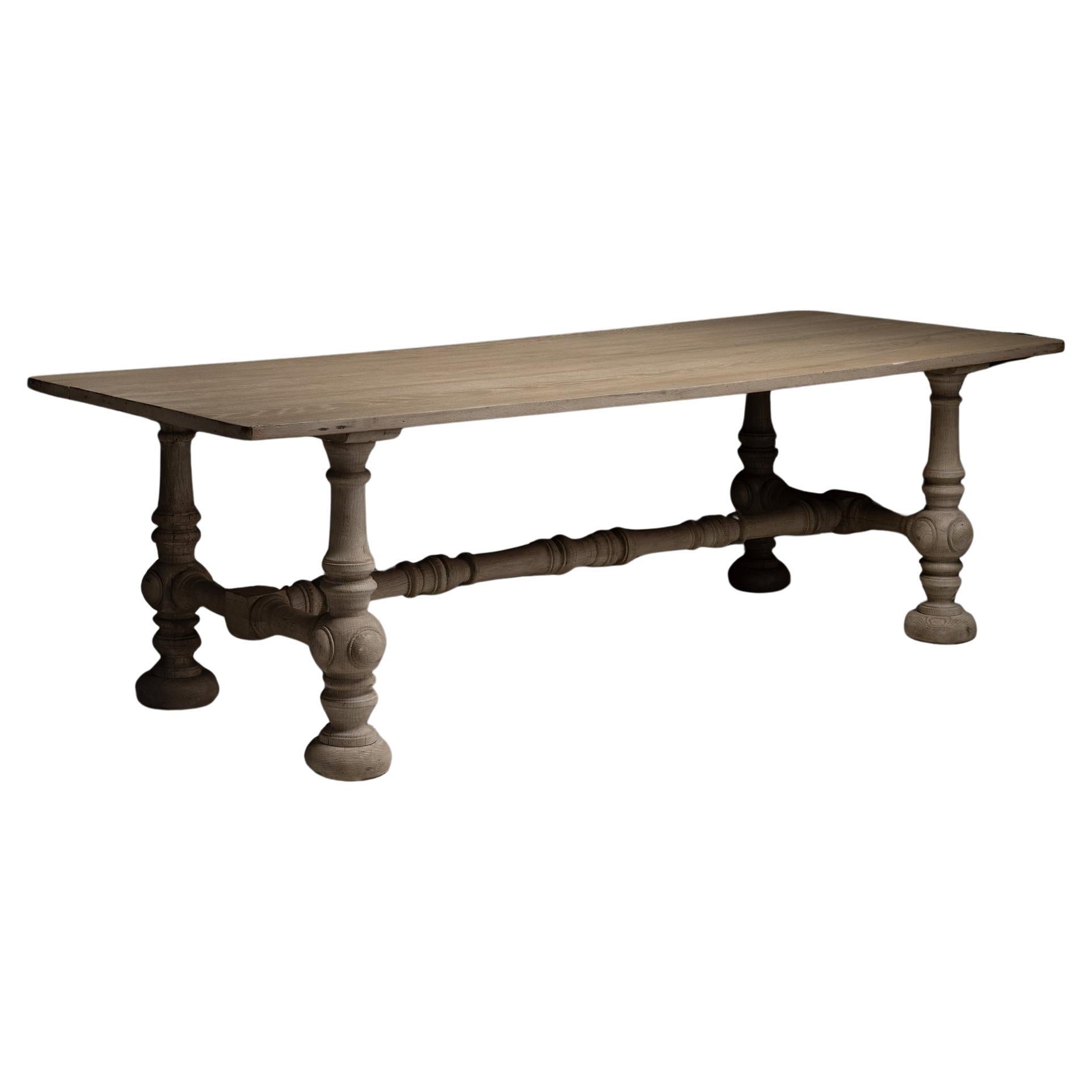 Mesa de roble blanqueado, Inglaterra circa 1890 en venta en 1stDibs