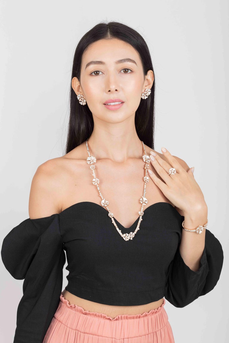 Bloom Diamond and Mother-of-Pearl Duo Flower Bangle in 18k Rose Gold For Sale at 1stDibs