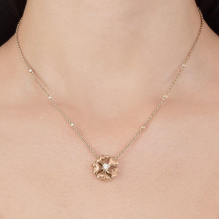 Bloom Gold and Diamond Flower Necklace in 18k Rose Gold For Sale at 1stDibs
