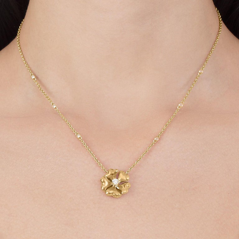 Bloom Gold and Diamond Flower Necklace in 18k Yellow Gold For Sale at ...
