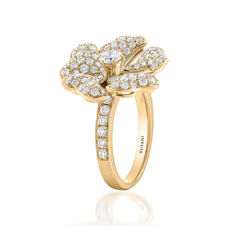 Bloom Gold and Pave Diamond Ring in 18k Yellow Gold For Sale at 1stDibs