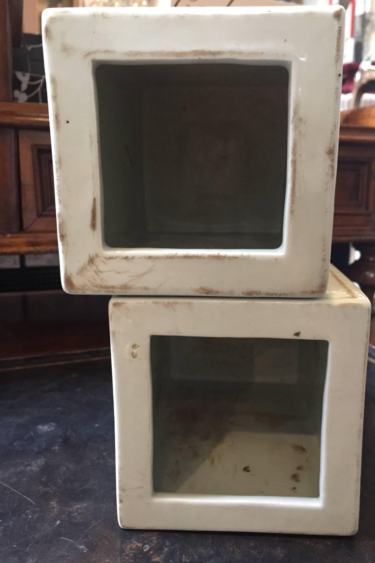 Blue and White Chinese Pair of Square Vases For Sale at 1stDibs