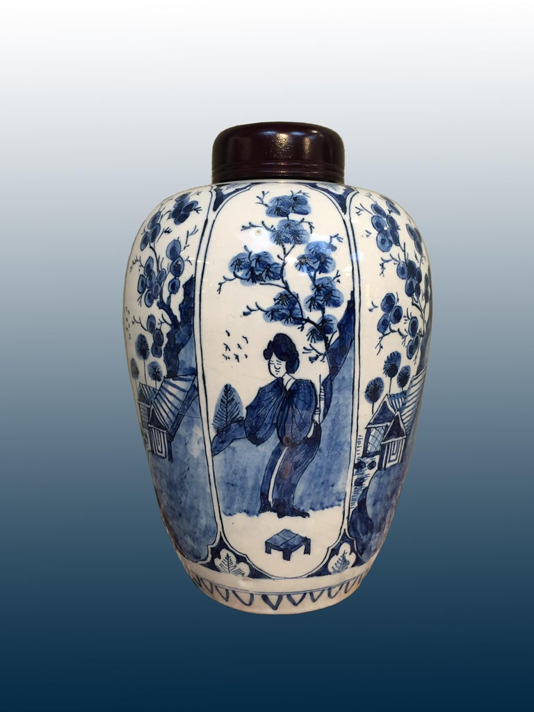 Blue and White Dutch Delft Lidded Jar in Chinoiserie, Early 18th Century For Sale at 1stDibs