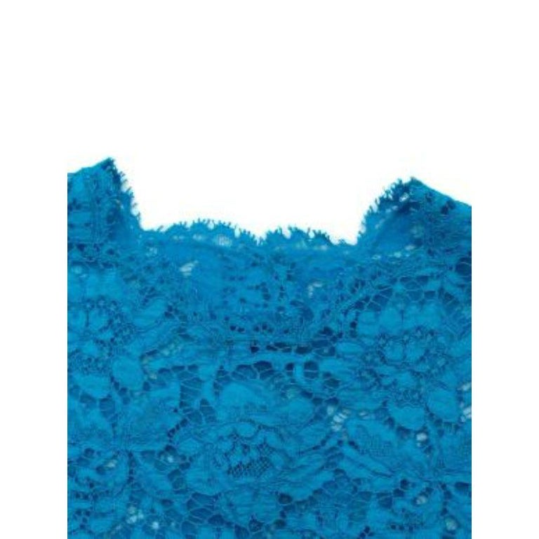 Blue Lace Sleeveless Fitted Dress For Sale at 1stDibs