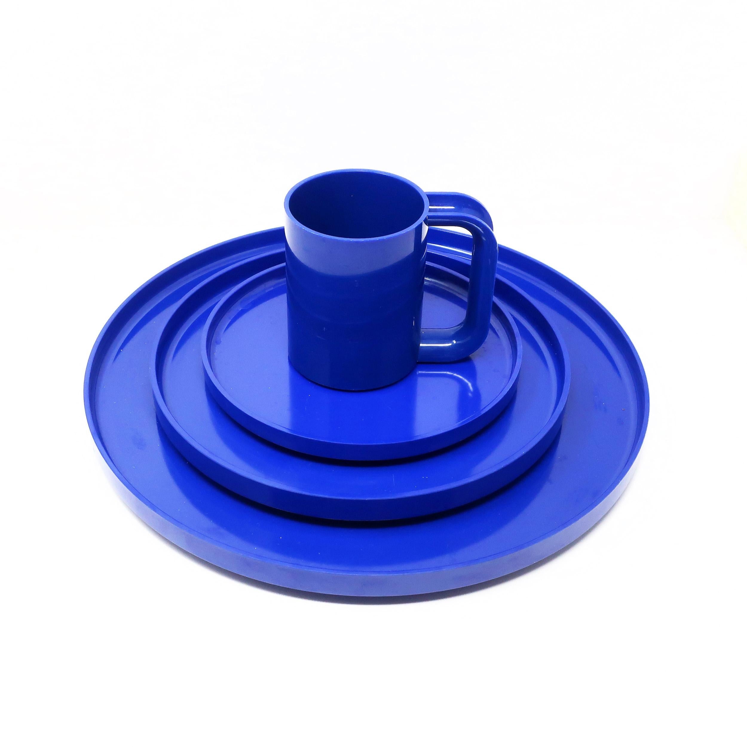 Blue Massimo Vignelli for Heller Dinnerware, Set of 10 at 1stDibs