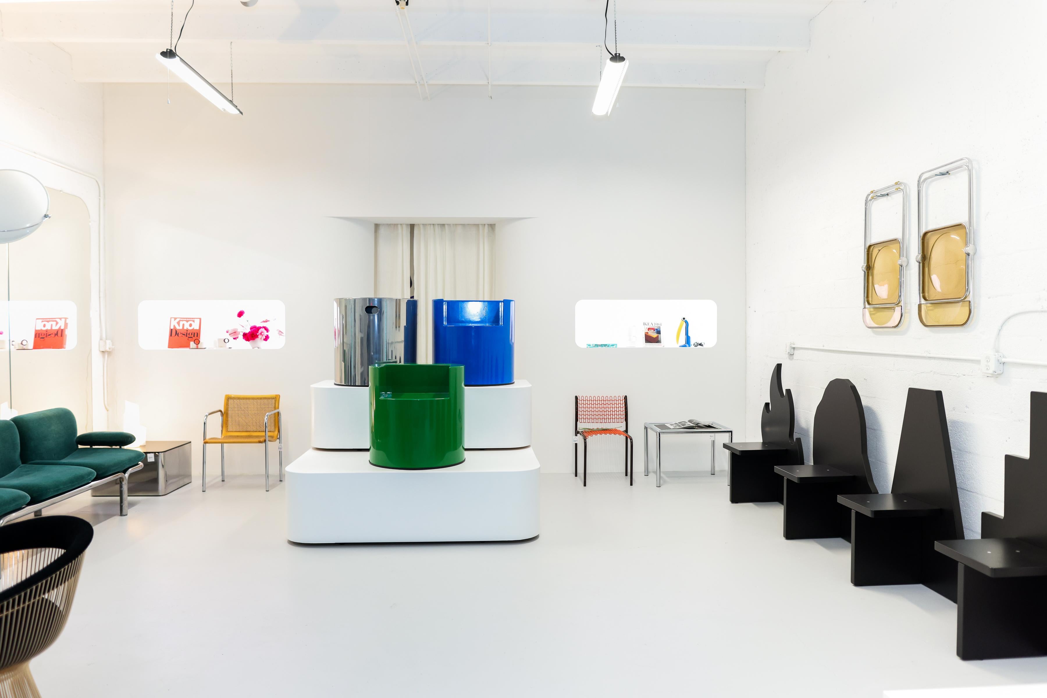 Blue Neo-Lounge Chair by Kouros Maghsoudi, Represented by Tuleste ...
