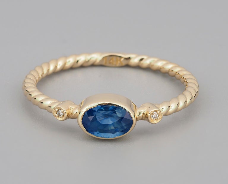 Customizable Blue sapphire ring in 14k gold. For Sale at 1stDibs