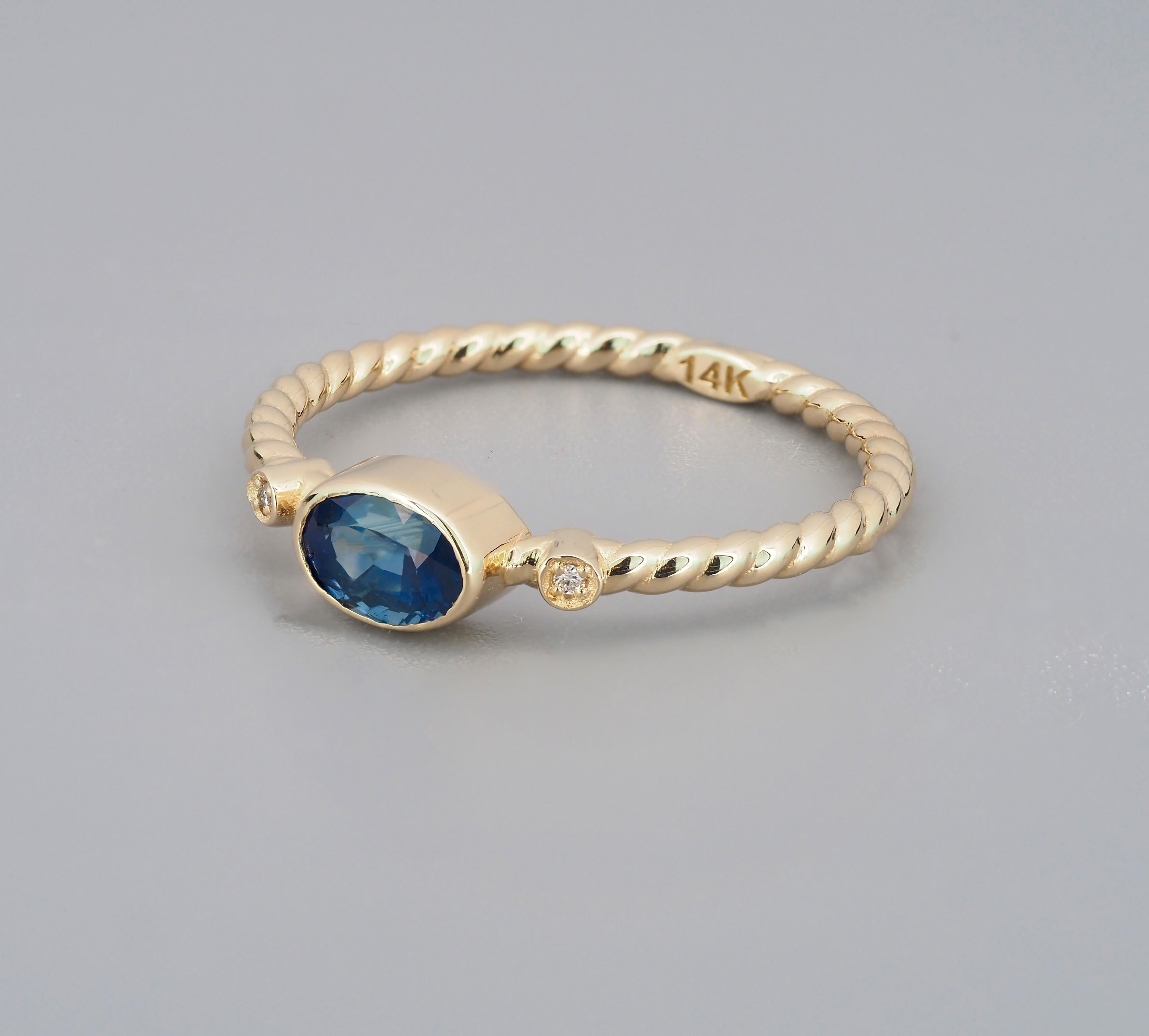 Blue Sapphire Ring in 14k Gold For Sale at 1stDibs