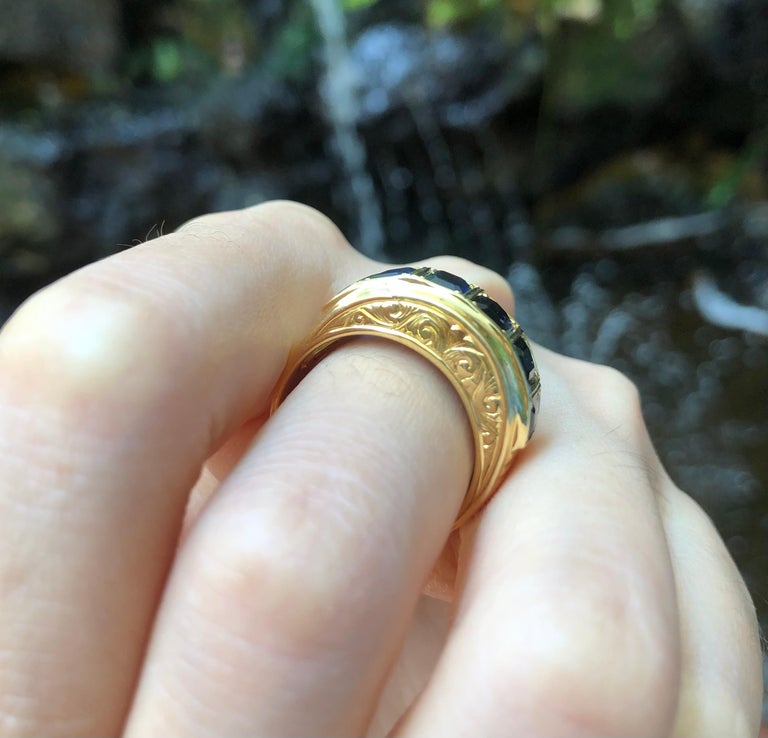 Blue Sapphire Ring with Engraving Set in 18 Karat Gold Settings For ...