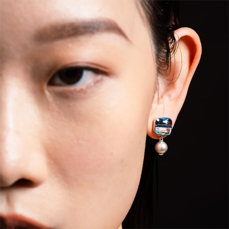Blue Topaz 8R Drops Earring in 18 Karat White Gold For Sale at 1stDibs