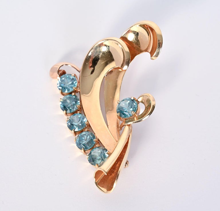 Blue Topaz Retro Brooch For Sale at 1stDibs