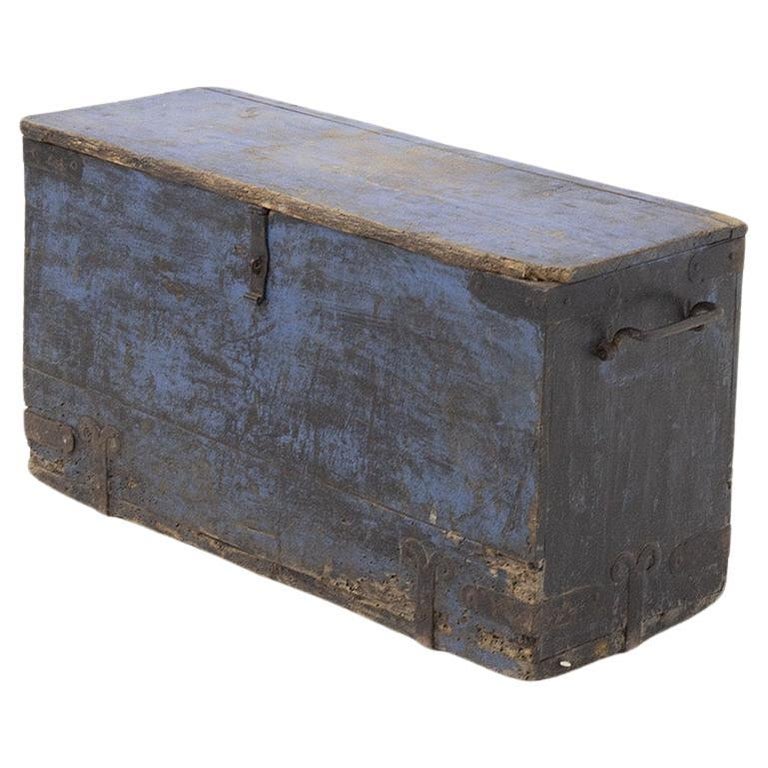 Blue Wood Rustic Decorative Trunk in Fané Style For Sale at 1stDibs