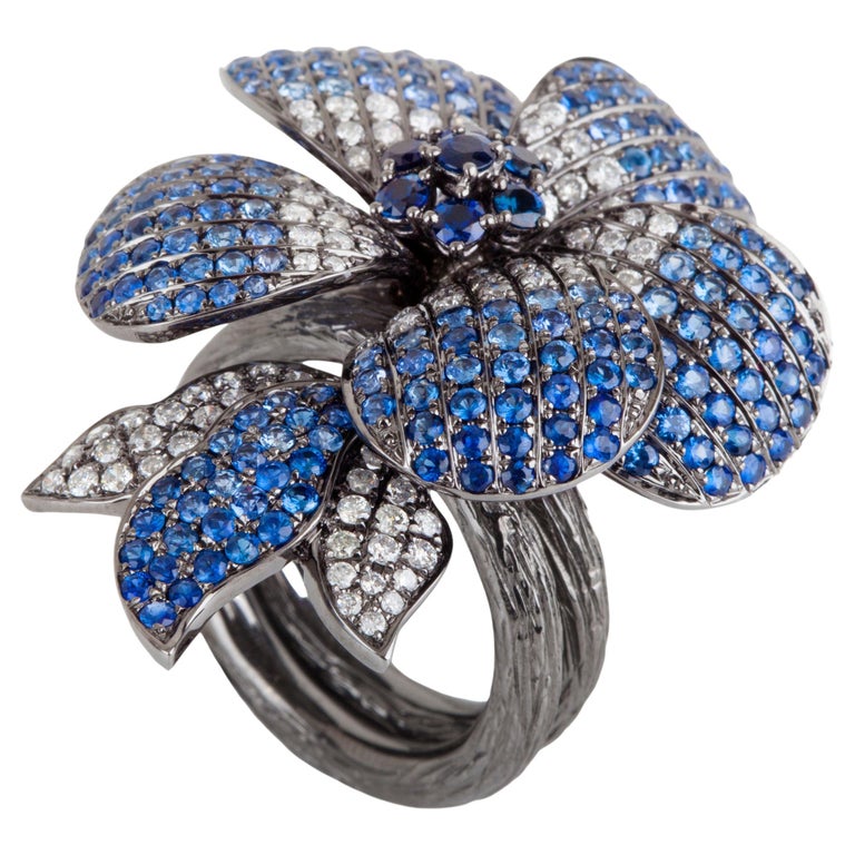 Bochic Diamond and Sapphire Double Folding Lotus ring For Sale at 1stDibs