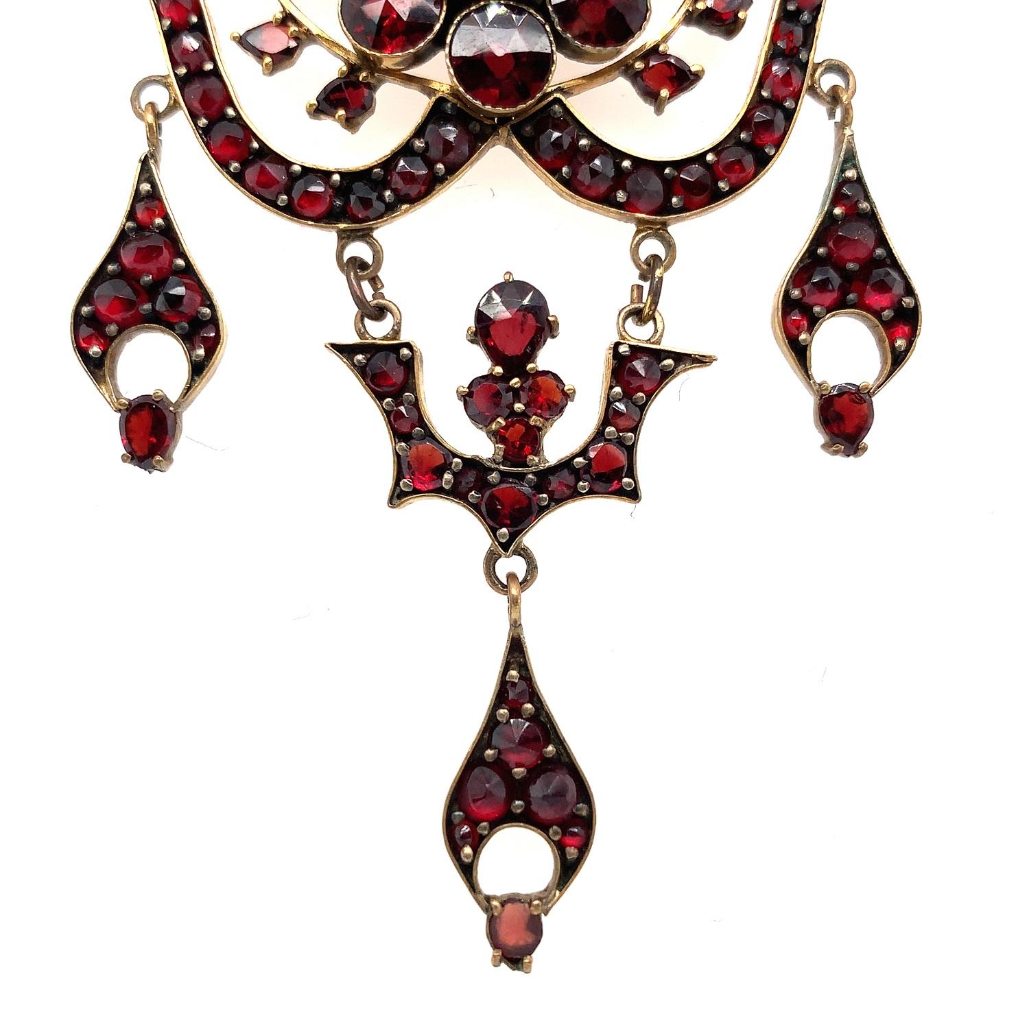 Bohemian Garnet Necklace Rosette with drops For Sale at 1stDibs ...