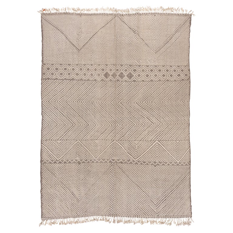 Boho Style Neutral Moroccan Flatweave Rug For Sale at 1stDibs