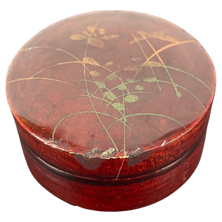 Small red round medicine box, Japan - Late 19th century For Sale at 1stDibs