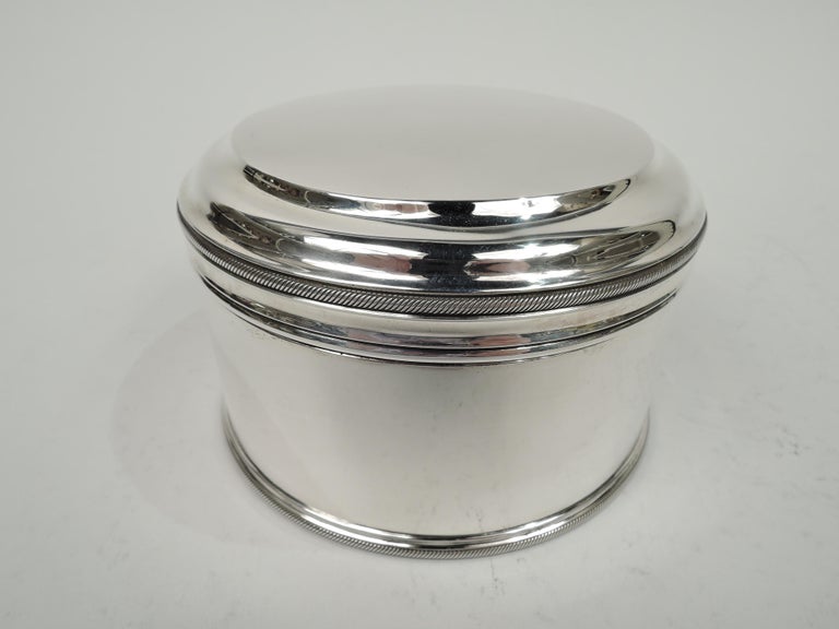 Bonebakker en Zoon Dutch Classical Silver Round Box For Sale at 1stDibs