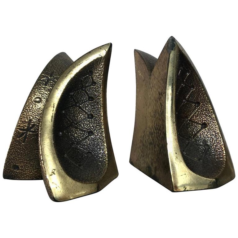 Selection of Mid Century Modern Bookends at 1stDibs