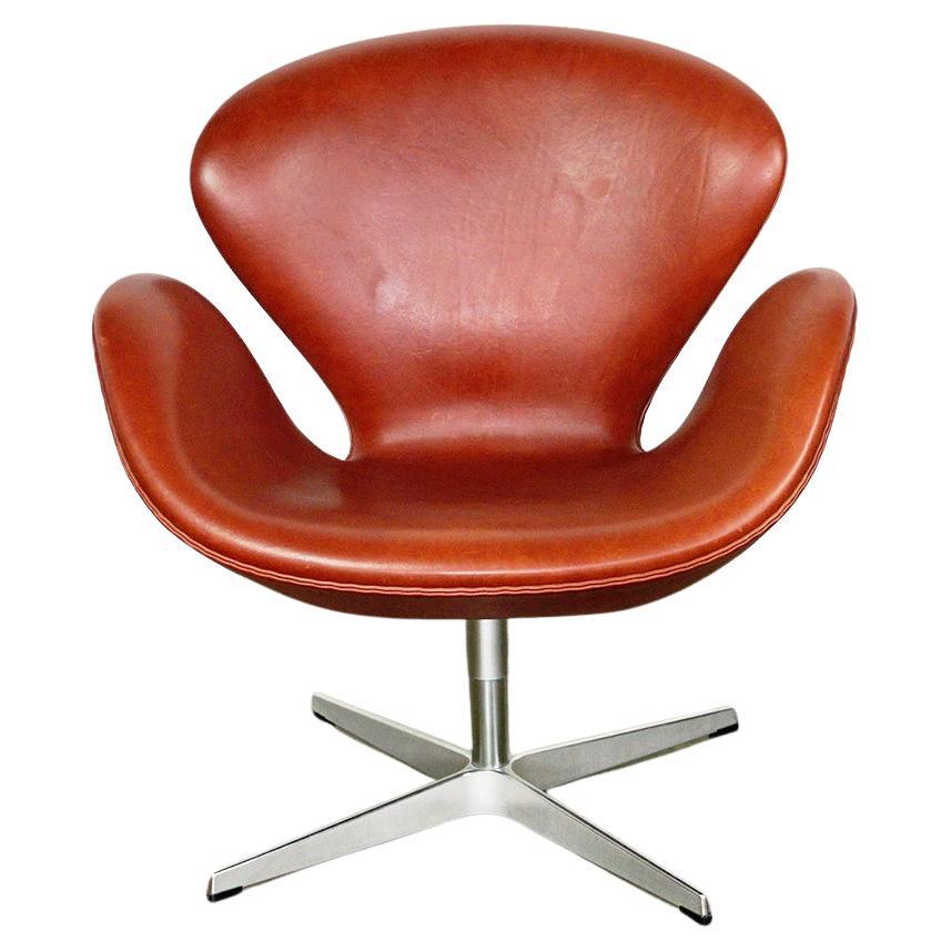 Bordeaux Leather Swan Chair by Arne Jacobsen for Fritz Hansen Denmark ...