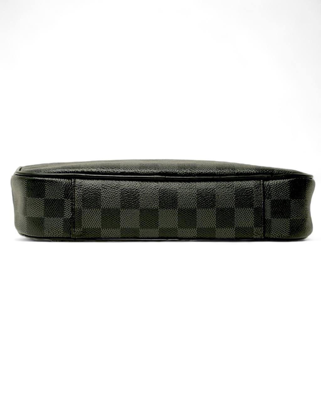 Borsello Louis Vuitton Ambler Marsupio Damier Graphite For Sale at 1stDibs