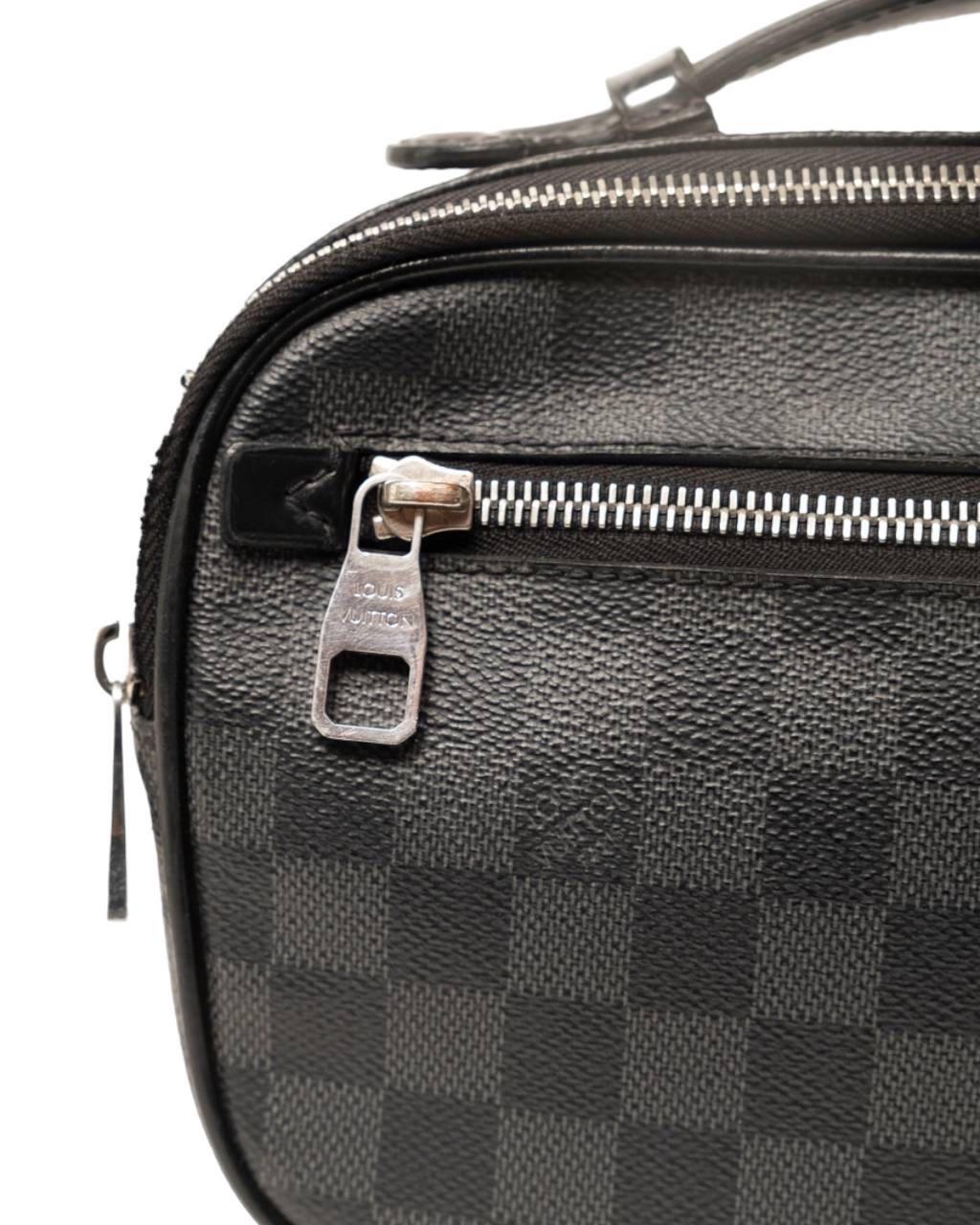 Borsello Louis Vuitton Ambler Marsupio Damier Graphite For Sale at 1stDibs