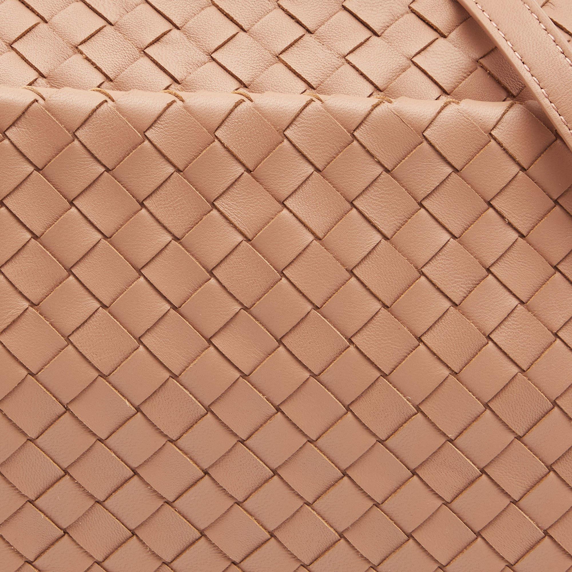 Bottega Veneta Beige Intrecciato Leather Crossbody Bag For Sale at 1stDibs