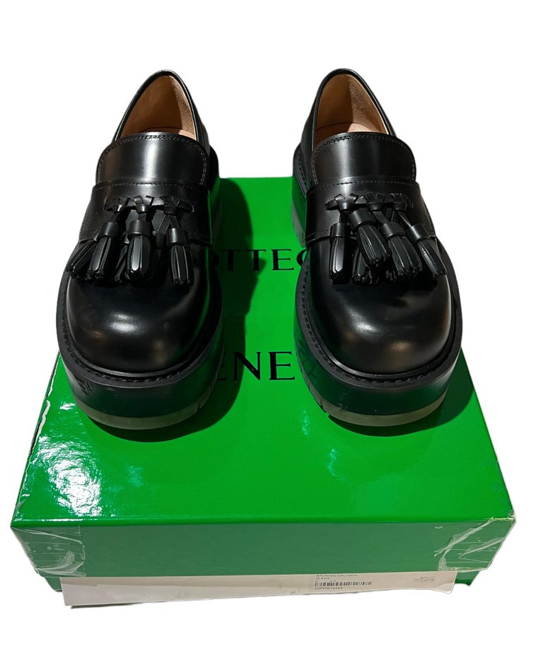 Bottega Veneta Black Leather Loafer Shoes, Size 40 For Sale at 1stDibs