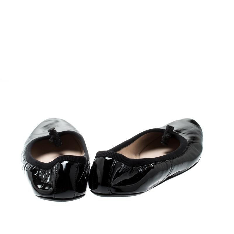 Bottega Veneta Black Patent Leather Scrunch Ballet Flats Size 34 at 1stDibs