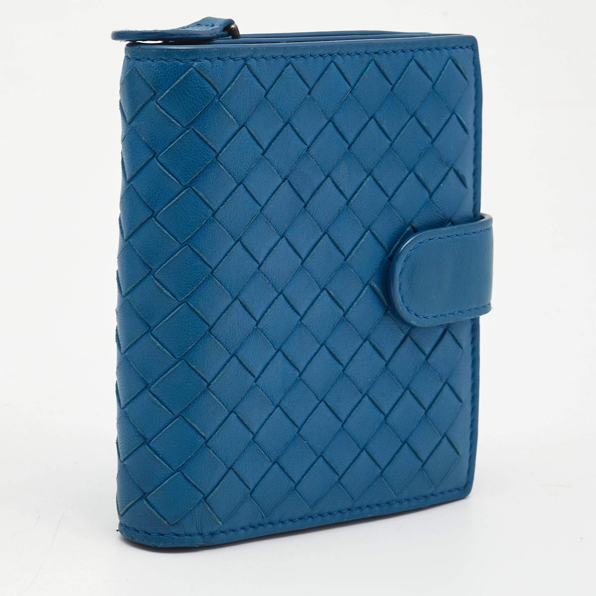 Bottega Veneta Blue Intrecciato Leather French Compact Wallet For Sale ...