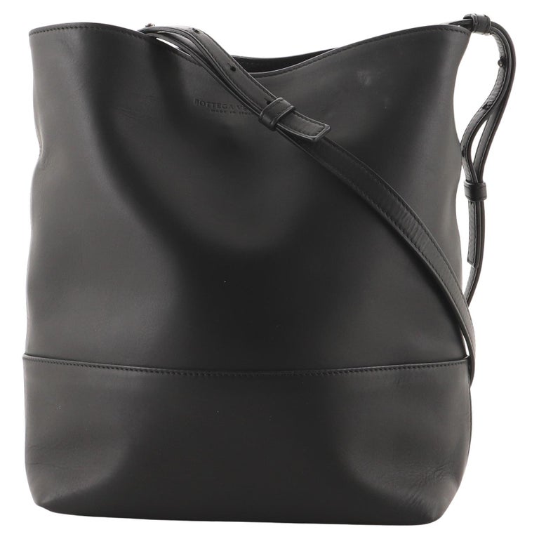 Bottega Veneta Bucket Shoulder Bag Leather For Sale at 1stDibs