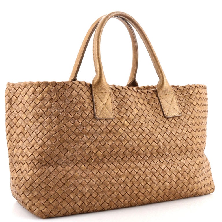 Bottega Veneta Cabat Tote Intrecciato Nappa Medium For Sale at 1stDibs