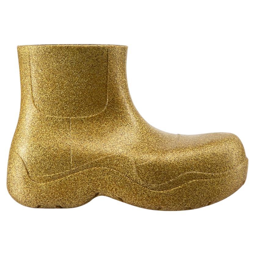 Bottega Veneta Gold Glitter Platform Puddle Boots Size IT 39 For Sale ...