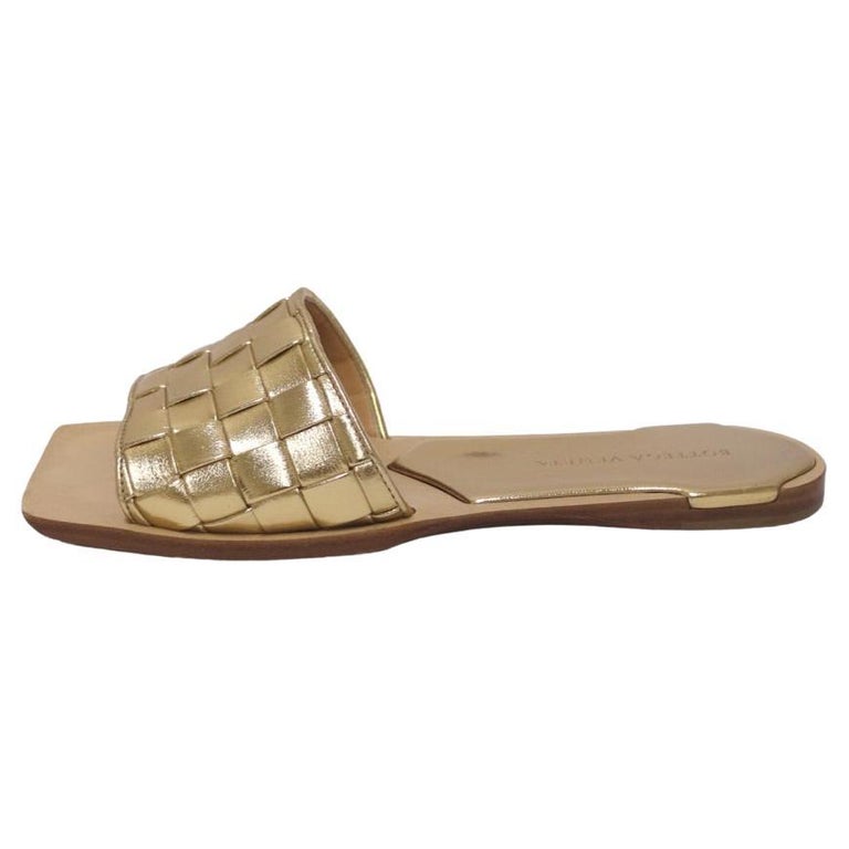 Bottega Veneta Gold Leather Intrecciato Slides - EU 37.5 at 1stDibs