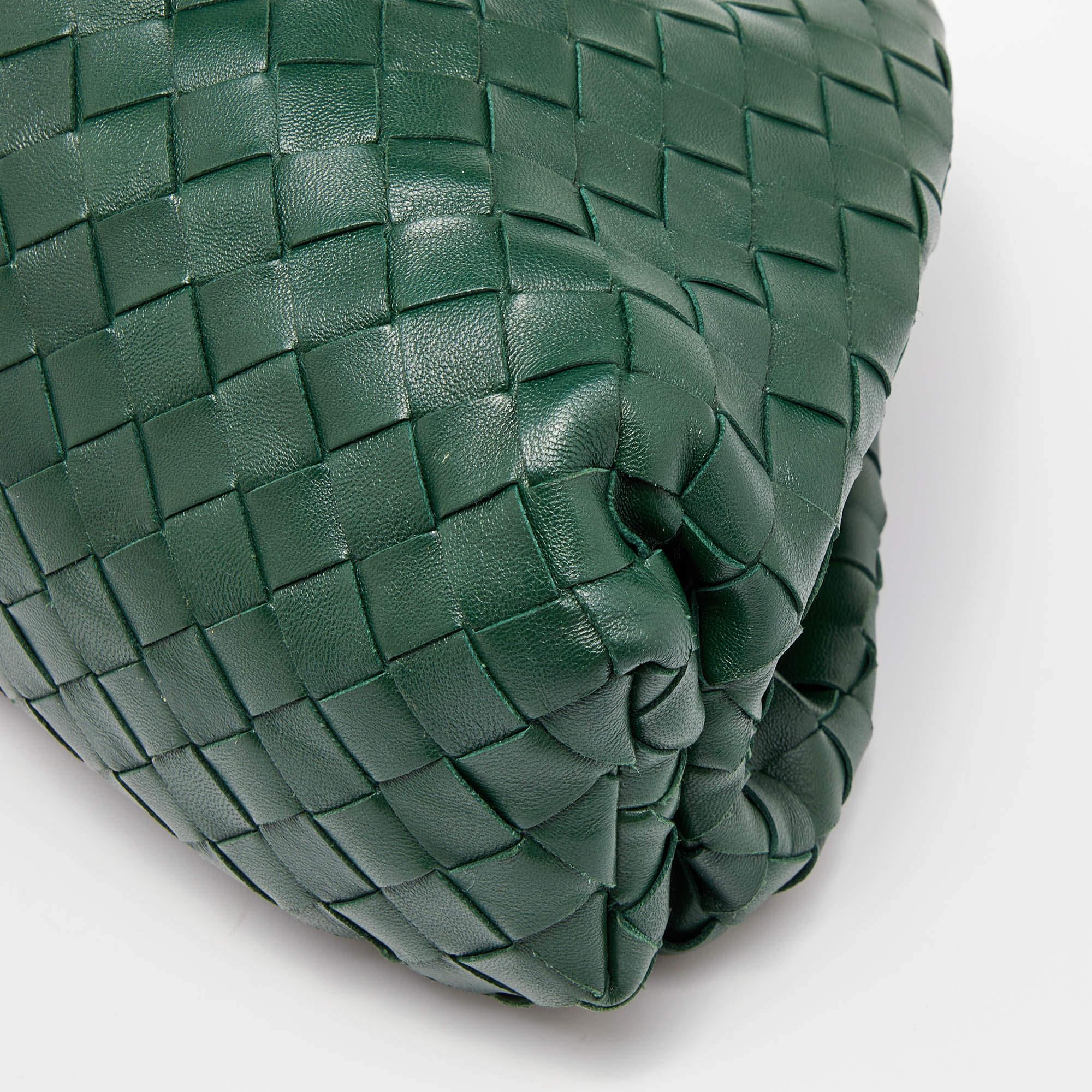 Bottega Veneta Green Intrecciato Leather Teen Pouch For Sale at 1stDibs