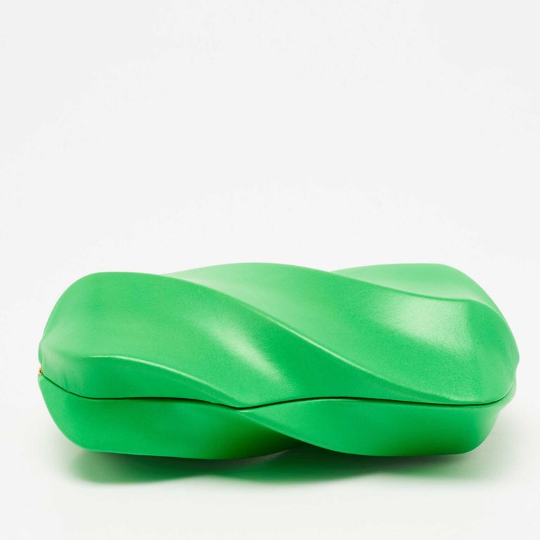 Bottega Veneta Green Leather BV Whirl Clutch For Sale at 1stDibs