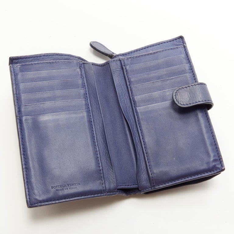 BOTTEGA VENETA Intrecciato Weave navy blue leather zip coins 10-slot wallet For Sale at 1stDibs