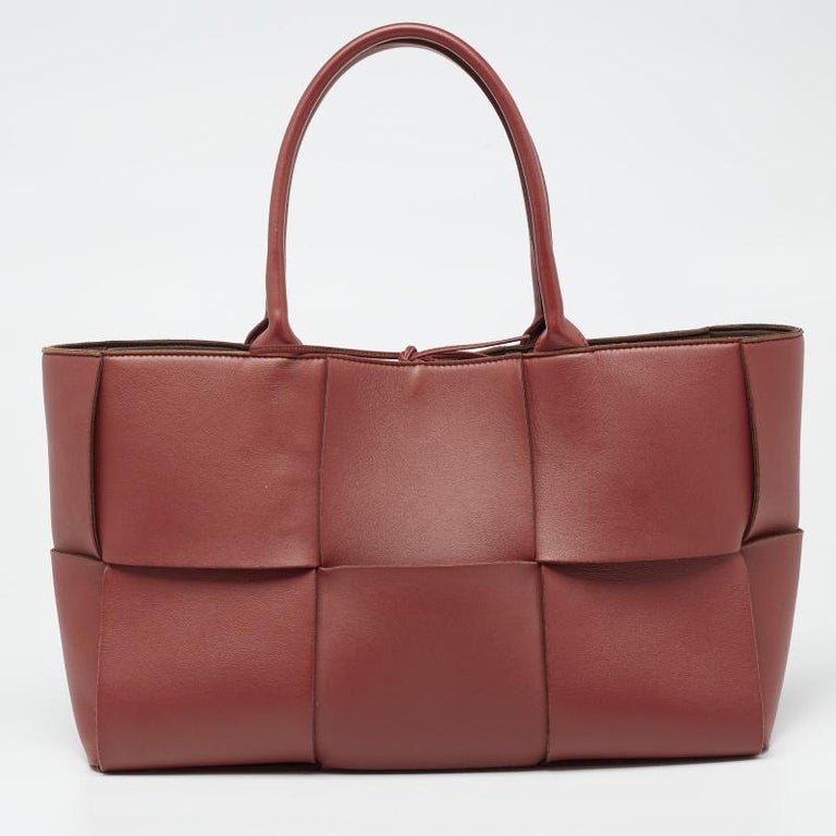 Bottega Veneta Rust Brown Leather Arco Tote For Sale at 1stDibs