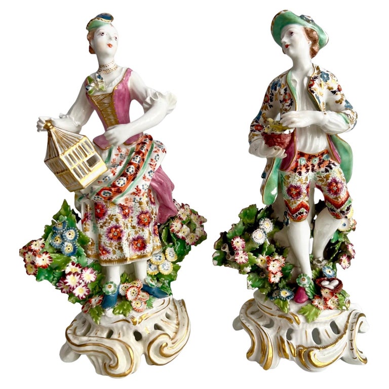 Paar Porzellanfiguren der Liberty and Matrimony mit Schleife, Rokoko ...