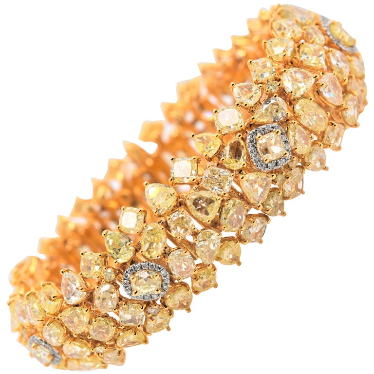 Bracelet Natural Color Fancy Yellow 18 Karat Yellow Gold For Sale at ...