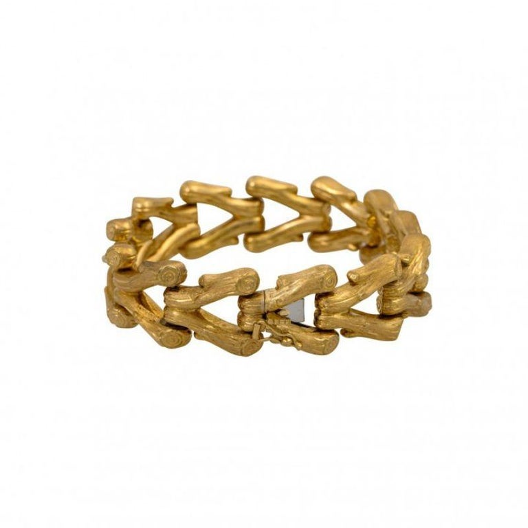 Bracelet 'V' For Sale at 1stDibs