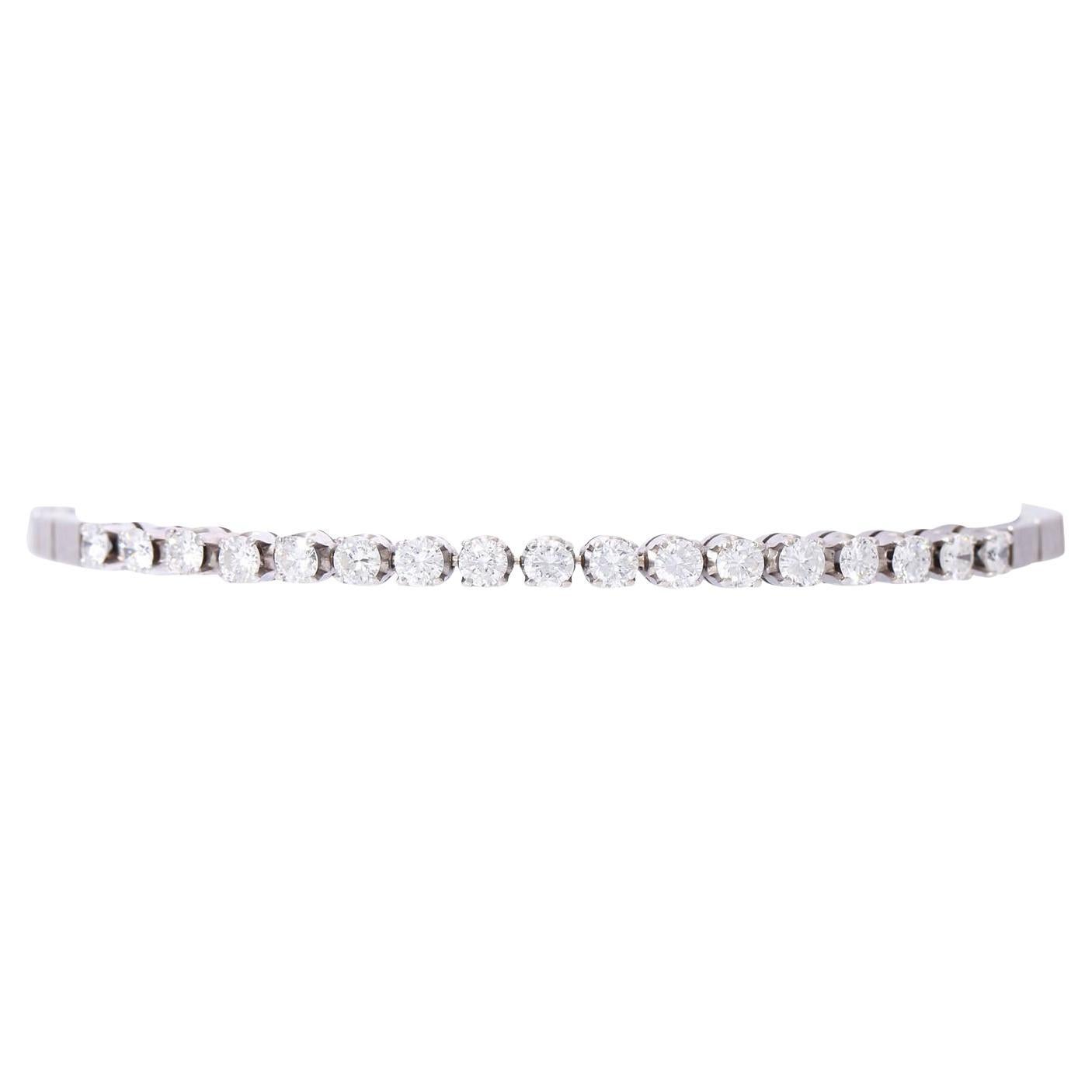 Bracelet with 8 brilliant-cut diamonds totaling approx. 1.25 ct ...