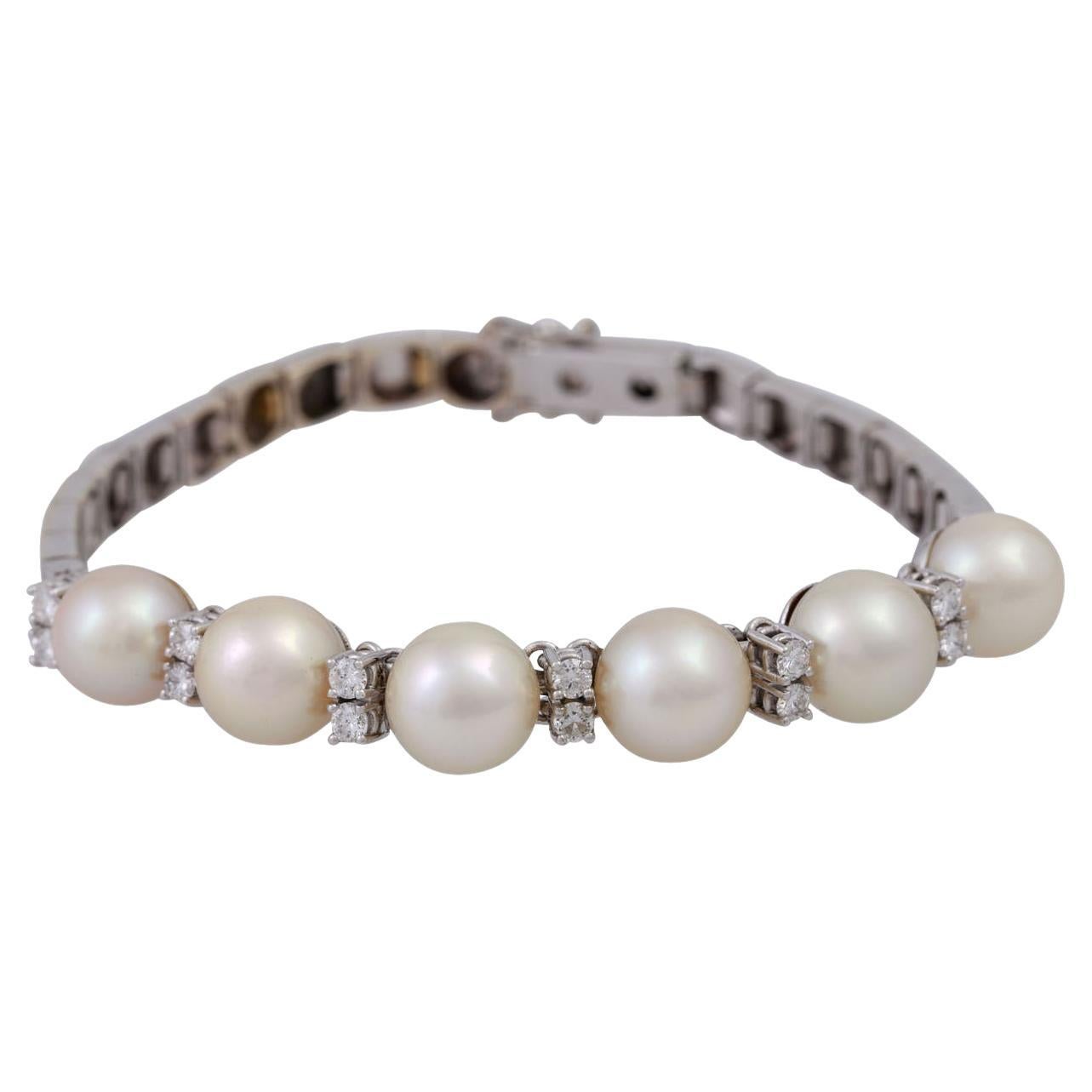 Bracelet with 7 cultured pearls For Sale at 1stDibs