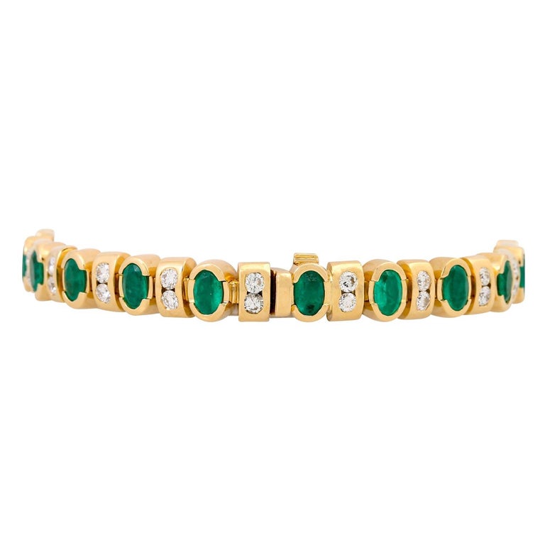 Bracelet with Emeralds and Brilliant For Sale at 1stDibs
