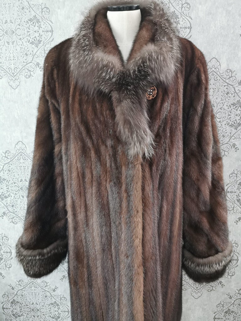 Brand New Demi Buff Mink Fur Swing Coat With Silver Fox Fur Trim (Size ...